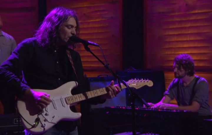 I The War on Drugs suonano "Burning" dal vivo in televisione | Rolling ...