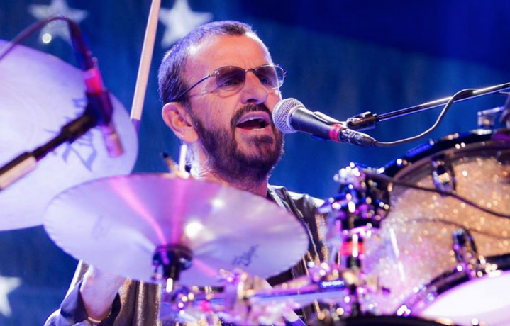 Ringo Starr e Robert Plant hanno cantato "Happy Birthday" a Jerry Lee ...