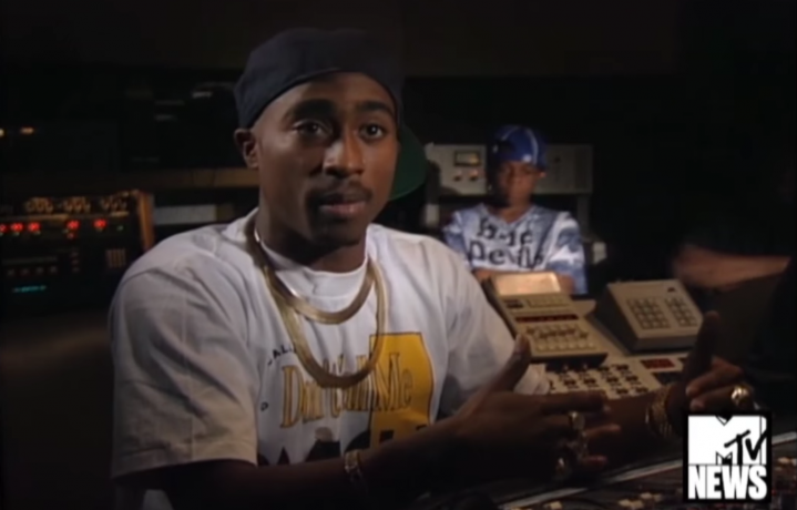 Tupac si scaglia contro Trump e l’avidità in un video inedito del 1992 ...