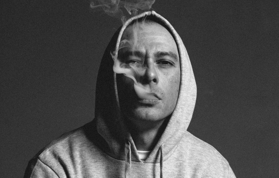 Fabri Fibra ha annunciato con stile il titolo del nuovo albumFabri ...