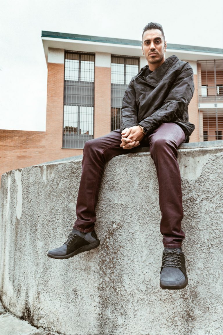 Marracash canta a 40 metri d'altezza. Ci vediamo lì | Rolling Stone Italia