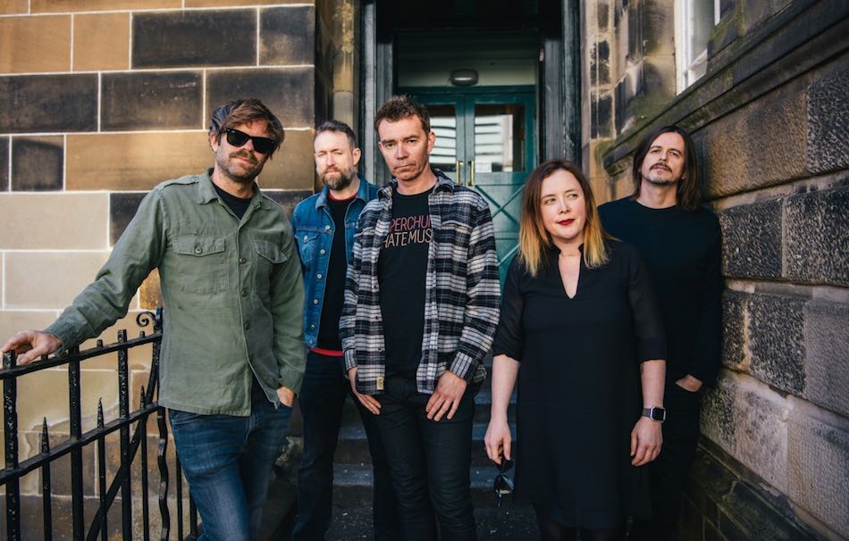 «Siamo sempre noi, anche 20 anni dopo»: il ritorno degli Slowdive ...