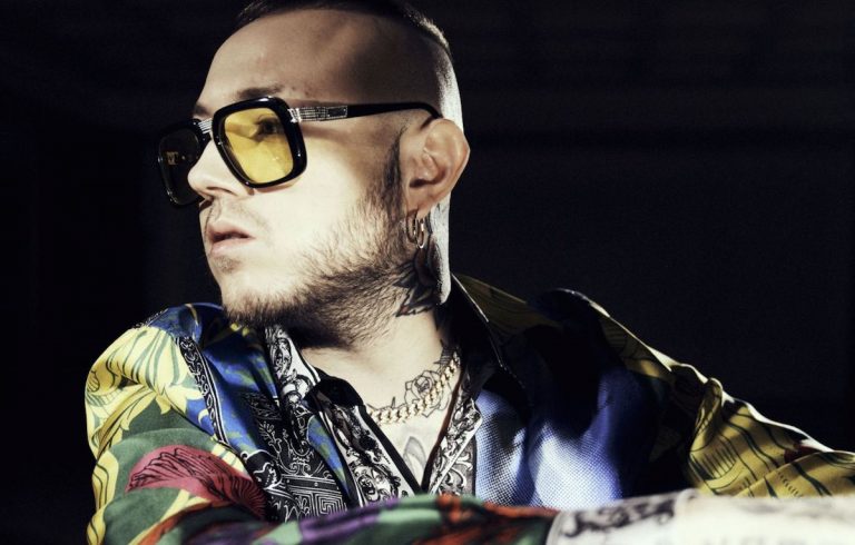 Lazza: «La gente, quando non capisce, si limita a odiare» | Rolling ...