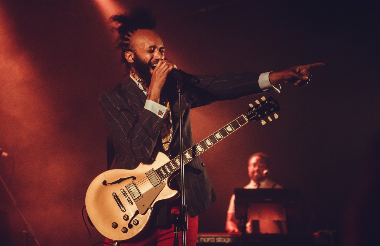 Fantastic Negrito ha messo la quarantena dei fan nel video di ...