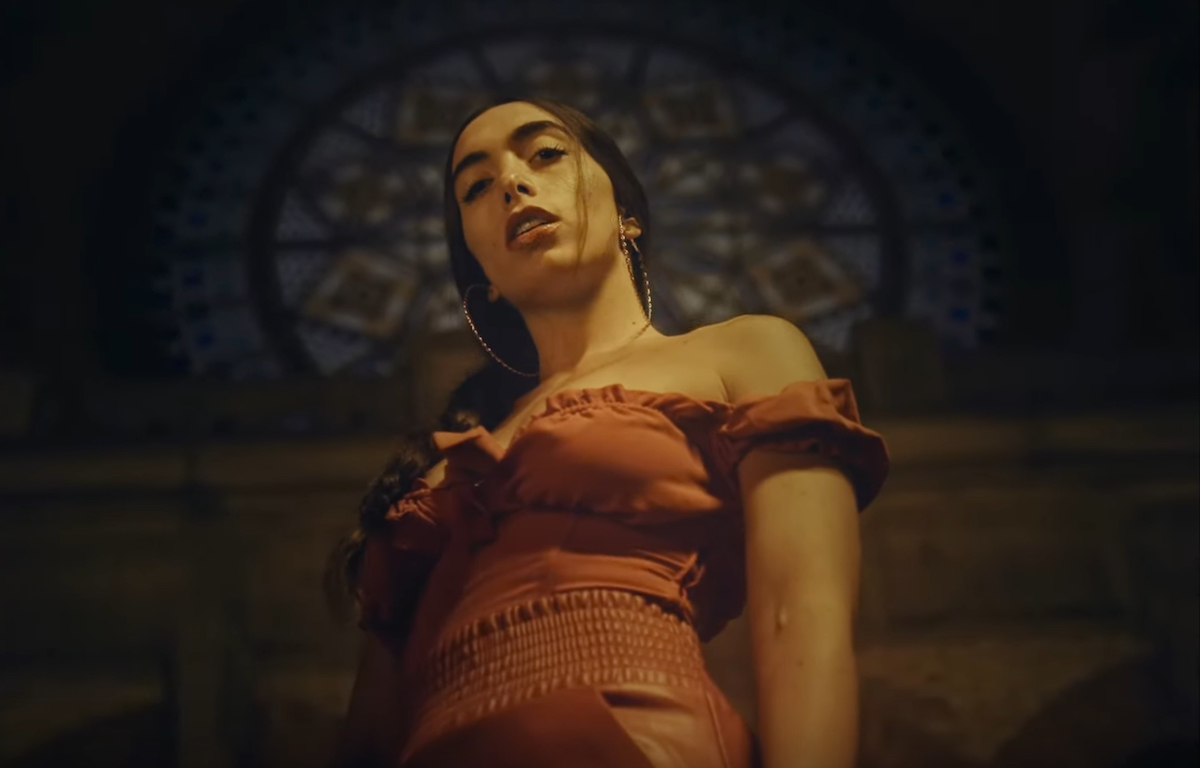 Ellynora, guarda l’anteprima del video di ‘Niña Blanca’ | Rolling Stone ...