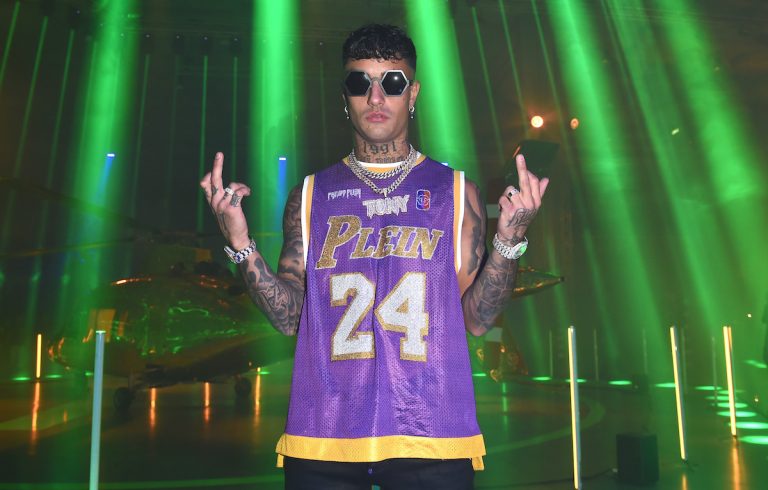 Schiaffi, sassi e sputi: cos’è successo tra Tony Effe e Lil Pump ...