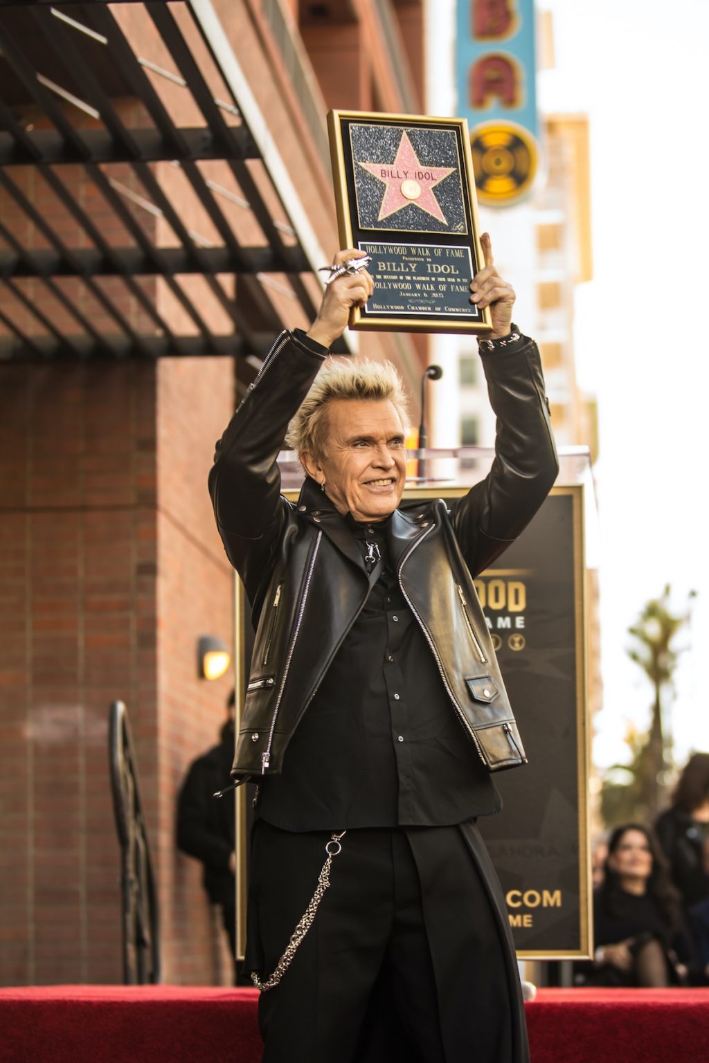 Billy Idol è ancora il più figo di tutti, parola di Henry Rollins ...