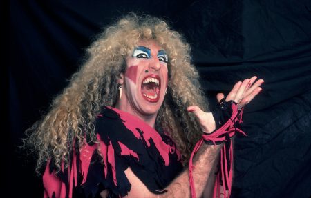 Cancellato il tour dei Twisted Sister, Dee Snider ha l’artrosi e non ...