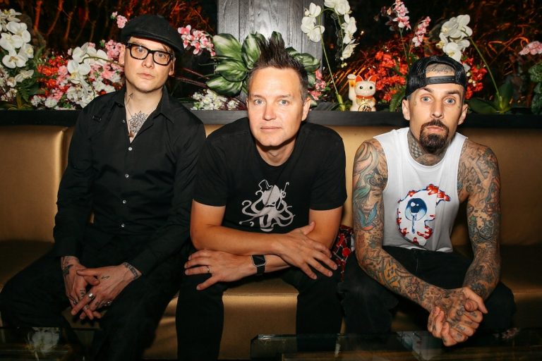 Blink-182, ecco la ristampa di ‘Take Off Your Pants and Jacket’ con 6 ...