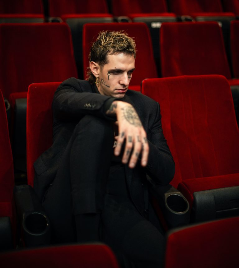 Achille Lauro, la recensione del documentario Ragazzi madre – L’Iliade ...