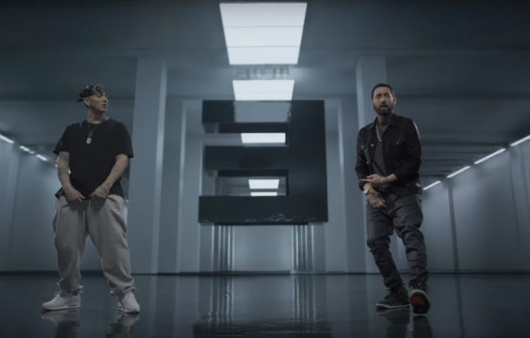 Ecco il video di ‘Houdini’ dove Eminem torna Rap Boy per sconfiggere ...