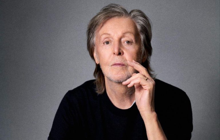 Paul McCartney non ha mai smesso di cantare la storia di Eleanor Rigby ...